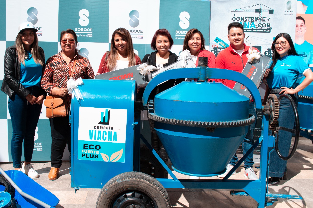Cemento Viacha Eco Fuerte Plus de SOBOCE premia a los ganadores del concurso “Construye y Gana”