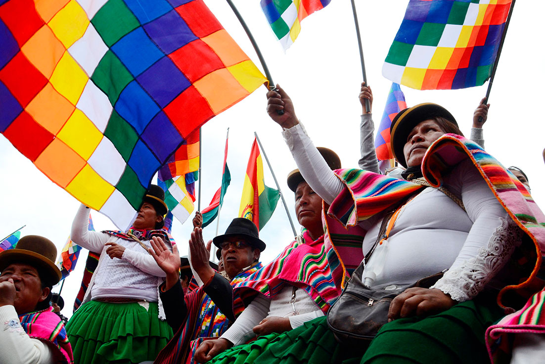 El péndulo de la historia: Así es la larga construcción de la narrativa ...